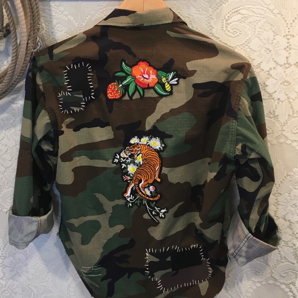 Jackets & Coats | Vintage Camo Shirt Military Patches Broaches Ml ...